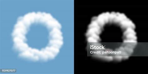 알파벳 대문자 세트 문자 O 구름 또는 연기 패턴 투명 한 그림 격리 된 플 로트에 파란 하늘 배경 불투명 마스크 벡터 Eps