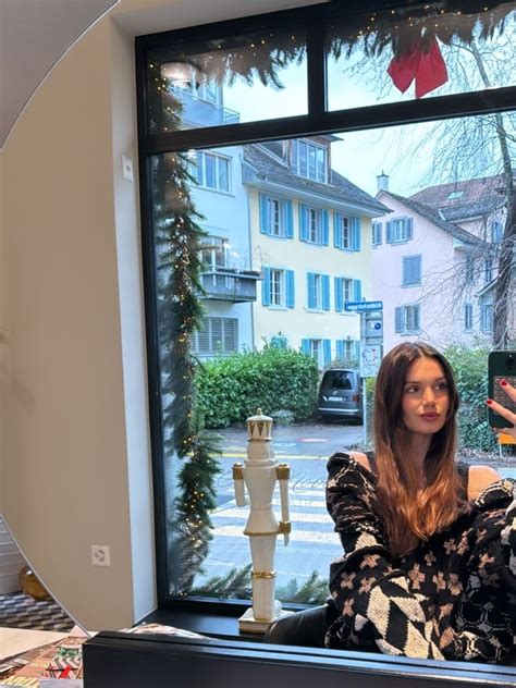 Hailey Outland Image