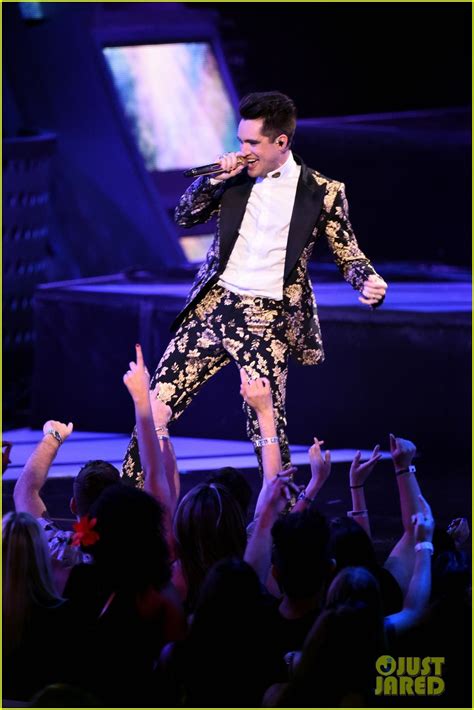 Panic At The Disco Slays High Hopes Performance At Mtv Vmas 2018