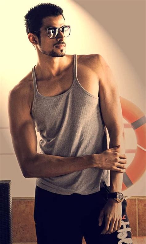 Shirtless Bollywood Men Darsh Kothari