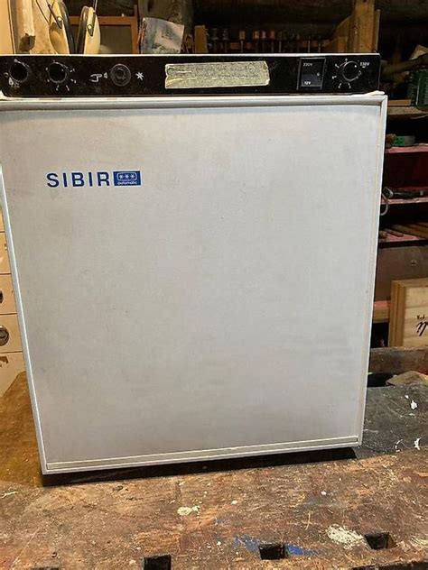 Frigo Sibir A Gas Ed Elettrico 230 V E 12 V Funzionante Gebraucht In