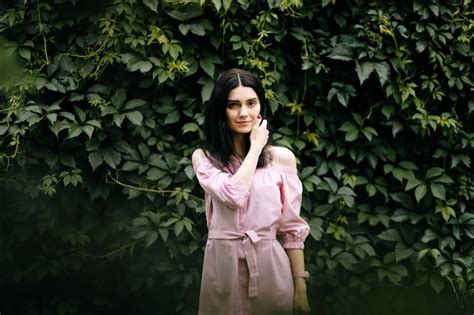 Retrato De Joven Foto Gratis