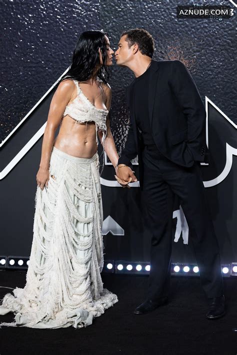 Katy Perry Sext Flashes Her Hot Nipples In A Hot Revealing Outfit At