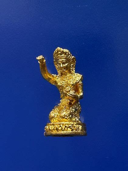 เทพนางจันทร์กวัก รุ่นแซยิด ๙๖ หลวงปู่หงษ์ พรหมปัญโญ สุสานทุ่งมน จ สุรินทร์ ปี 2555 เนื้อทองลำอู่