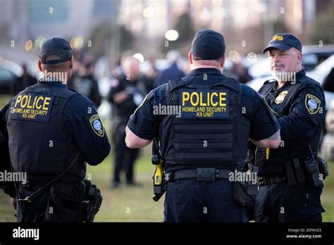 Employees With The Department Of Homeland Security Dhs Federal