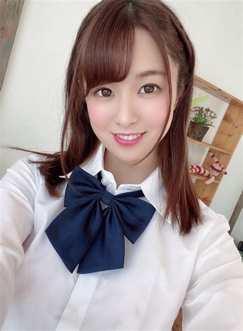 Av女優データベース【バズ ライトイヤーン】 On Twitter 【 二宮ひかり】 出身地不明の22歳で2018年9月、moodyz専属
