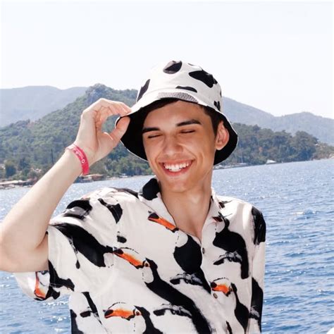 𝐕𝐥𝐚𝐝𝐢𝐬𝐥𝐚𝐯 𝐓𝐨𝐩𝐚𝐥𝐨𝐯 Topalovvladislav On Threads