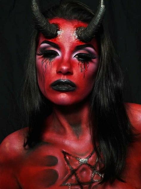 Пин от пользователя Sarahi Bakes 🤍 на доске Halloween в 2024 г Макияж