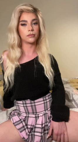 Peak A Boo Scrolller