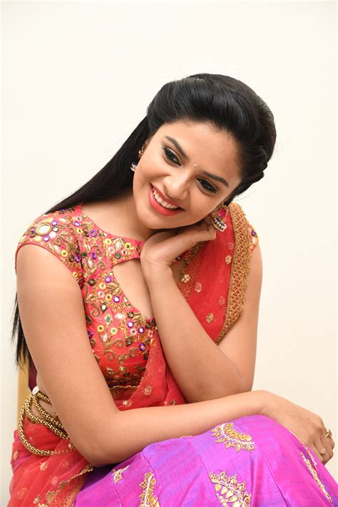 Srimukhi At Aatadukundam Raa Movie Audio Launch