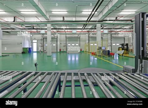 Loading Dock Interior WIth Conveyor Rollers In Distribution Warehouse Stock Photo Alamy