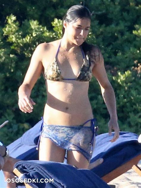 Мишель Родригес Michelle Rodriguez в бикини на Сардинии 03 08 naked
