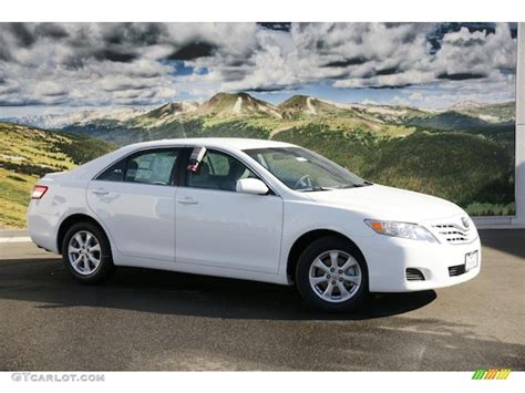 Super White 2011 Toyota Camry Le V6 Exterior Photo 44112578