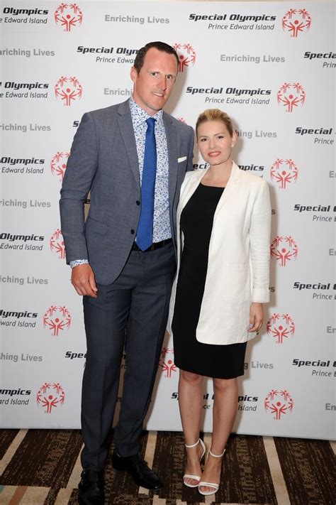 Elisha Cuthbert Happyelishas Twitter Suit Jacket Single Breasted Suit Jacket Jackets