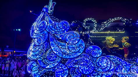 Solving The Number One Problem With Disneys New Nighttime Parade At