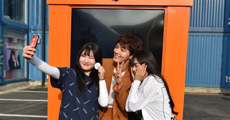 타이완관광청 홍보대사 여진구 팬들과 함께 달콤한 셀카 타임