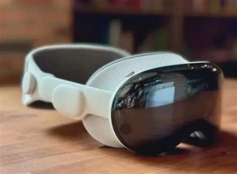 蘋果機王vision Pro：庫克摯愛難逃『壕』貨困局？ 宅中地