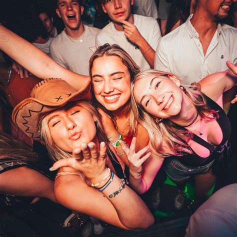 Saturday Night Party In Madrid The Best Saturday Plan