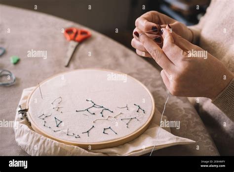 Woman Needle Threading Studio Hi Res Stock Photography And Images Alamy