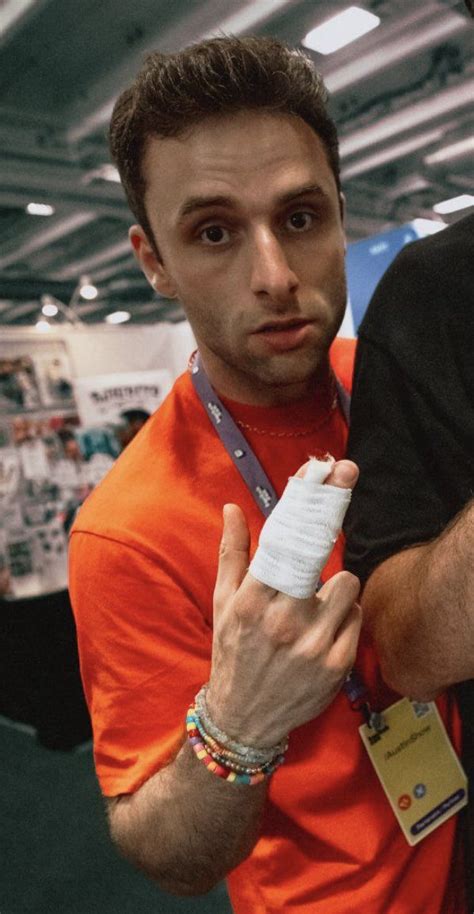 Pin By V Cyr On Austin Show Austin The Austin Youtubers