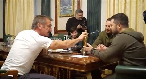 Шон Пен представи документалния си филм за войната в Украйна на