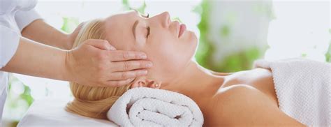 Premium Photo Beautiful Young Woman Relaxing During Full Body Massage