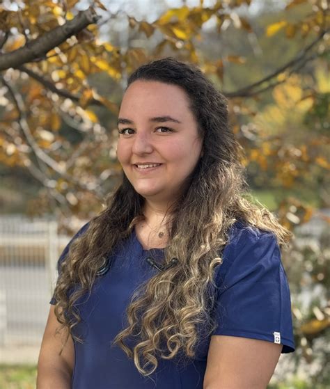 Д р Aйшегюл Дурмушева Пулмолог Белодробни болести София Супердок