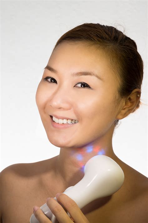 Joiè Lumi Oxy Your Personal Skin Care Therapy Device Available At Joiè The Makeup Bar