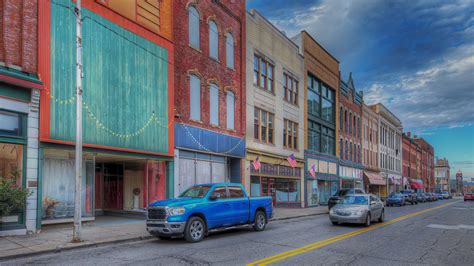A Midwest City Of Murals Is A Historic Town Famous For Its