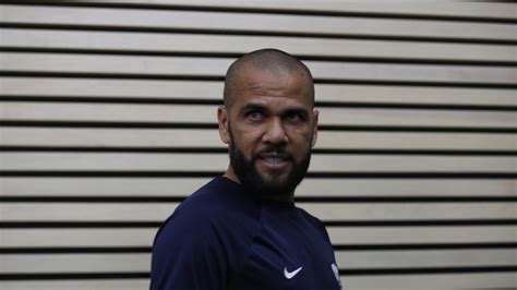 Dani Alves Gives First Interview Since Arrest I Must Apologise To My Wife