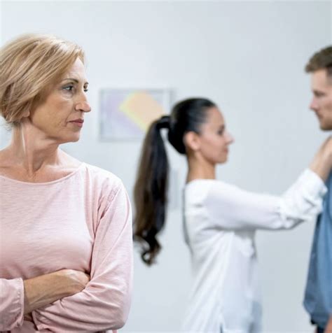 Снаха разбра какви ги върши свекърва й побесня и я изгони от дома си За Жената