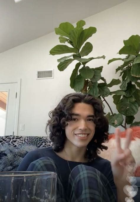 Conan Gray Aesthetic Sad Movies Why Do Men Sirius Black Foto E Video Music Artists Fangirl