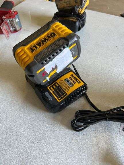 Dewalt 20v 9ah Flexvolt Battery And Charger Matthews Auctioneers