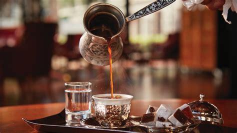 Da Li Znate Zašto Se Poslužuje čaša Vode Uz Kafu Nije Oduvek Bila Za