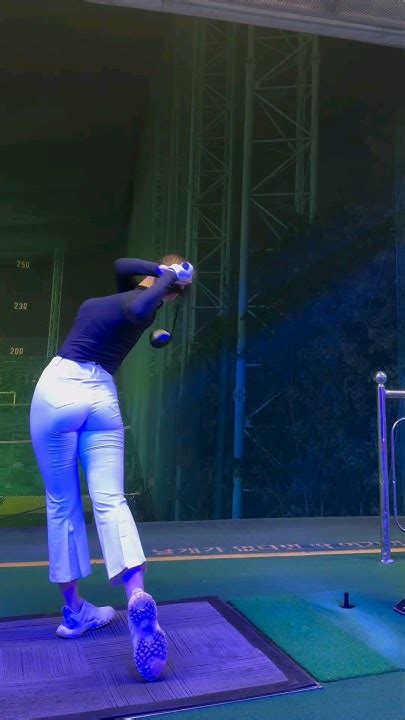 파워풀 스윙👍👍 너무 멋지네요 Klpga 김은선 프로 Driverswing 골프스윙 Youtube