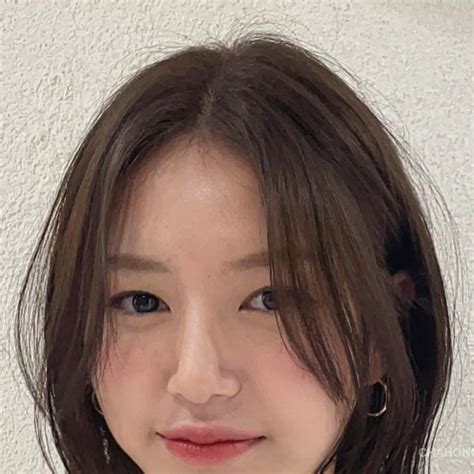 차홍아르더 청담점 실장 김여정 On Instagram 옷이 두꺼지는 가을에는 똑 떨어지는 태슬컷 어떠세요 🍑🍑 ⠀ 문의 Dm