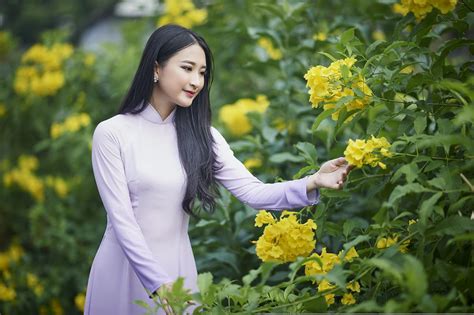 Ao Dai Woman Flowers Free Photo On Pixabay