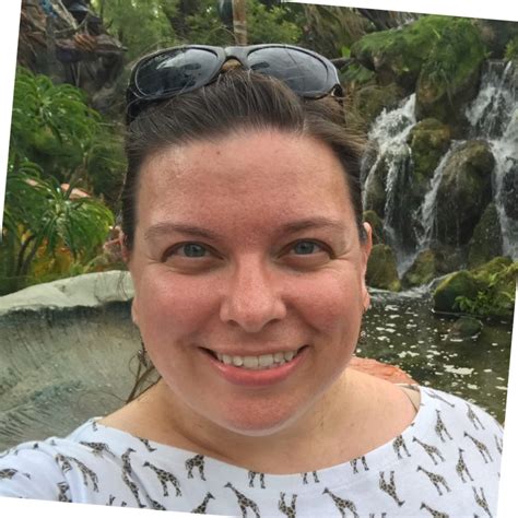 Libby Jones Senior Recruiter Engineering Internships Tesla Linkedin