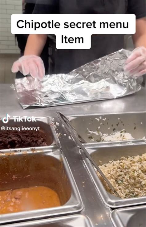A Chipotle Customer Tipped People Off About The “quesorito Burrito” That Is Supposedly On The