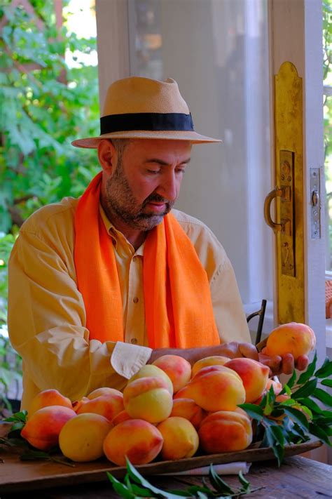 მამულ დედული არ არსებობს უკეთესი ჯიშის ატამი ელბერტა კანი რომ ხელით ეცლება ტკბილი ტკბილი