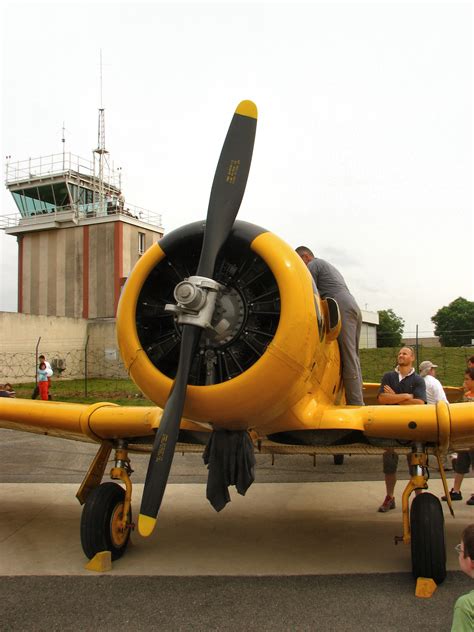 T-6 Texan Walk Around Page 1
