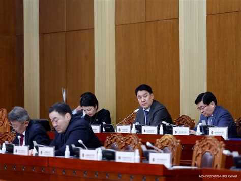 Үндэсний баялгийн сангийн тухай хуулийн төслийг анхны хэлэлцүүлэгт бэлтгүүлэхээр шилжүүлэв