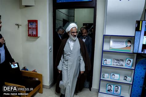 تصاویر آیین رونمایی از کتاب خاطرات شفاهی حجت الاسلام و المسلمین حاج صادقی