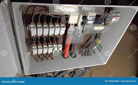 Solar String Combiner Box For Solar 6 Sq Mm Cable Termination Stock