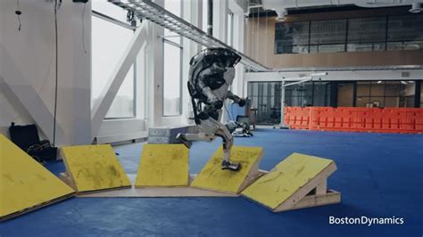 Boston Dynamics Lo Hizo De Nuevo Ahora Sus Robots Hacen Parkour Y