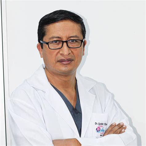 Dr José Luis Cóndor Bernaola Cirugía Plástica Lima