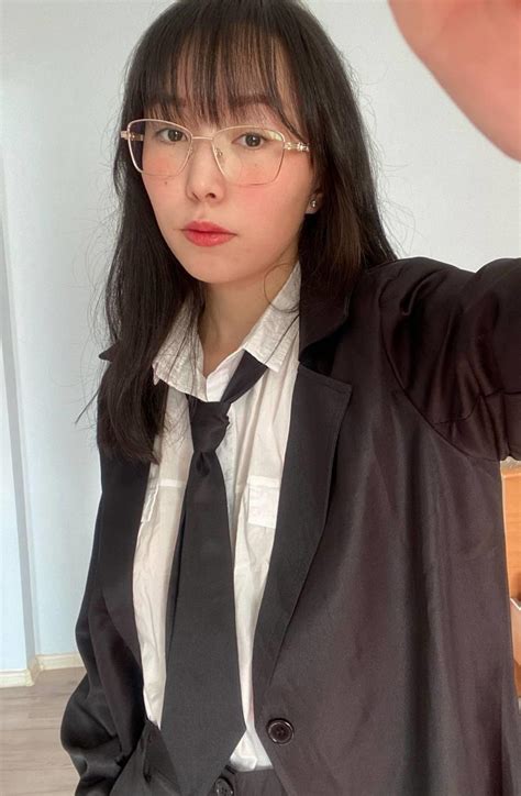 Feeling Cute I Hope You Like Y Face Rsmileygirls