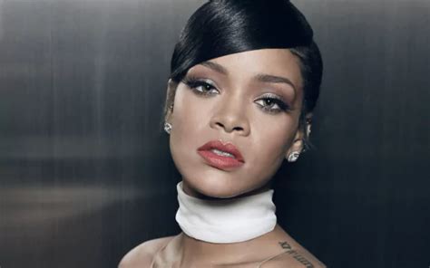 Download Singer Fashion Designer Actress Barbadian Music Rihanna Hd