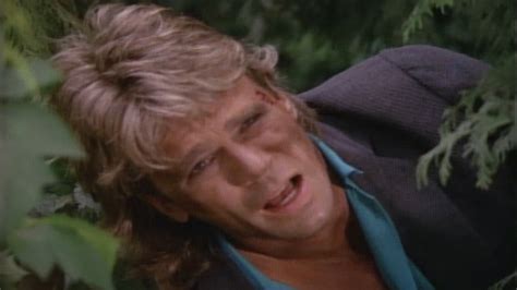 Watch Macgyver Classic Season 5 Episode 4 Cease Fire Paramount