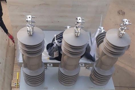 recloser entec korea trọn bộ thân máy cắt tủ Điều khiển cáp giá treo